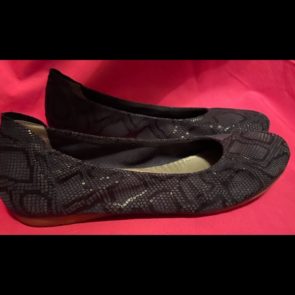 Sabrinas | Shoes | Sabrinas Soft Suede Leather Flats Made In Spain ...